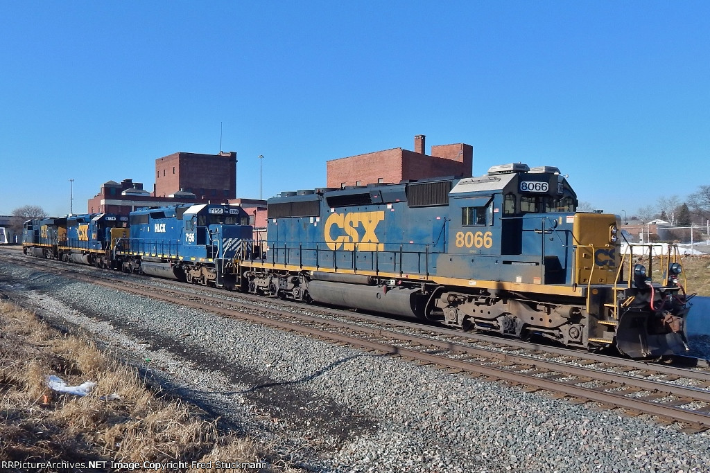 HLCX 7156 & CSX 8066